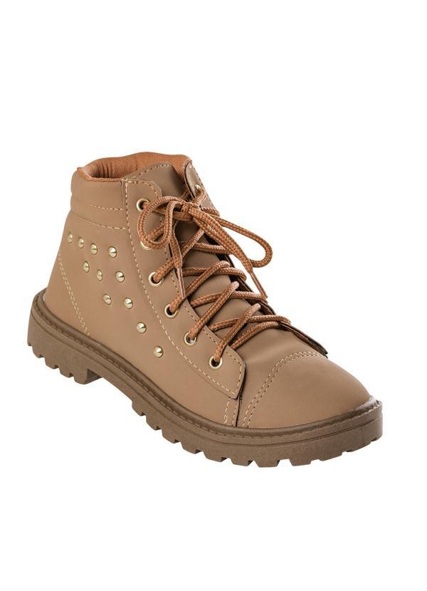 Bota Bege com Detalhe de Tachas - Queima de Estoque