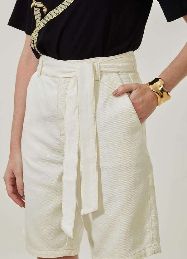 Bermuda Maria.Valentina Ajustada Alta Off White Branco - Maria.Valentina