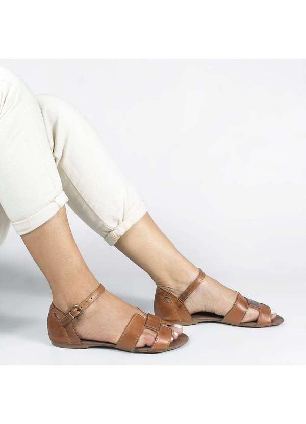 Sandalia Zatta Rasteira Couro H Fechada Melina Marrom - Zatta Calcados