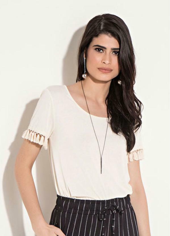 Blusa Quintess Off White com Tassel - Quintess