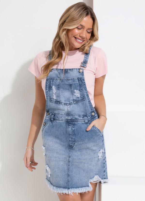Salopete Curta Jeans Médio com Bolsos - Quintess