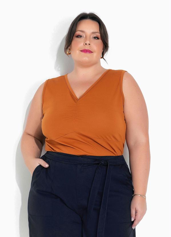 Regata Caramelo com Franzido Plus Size - Marguerite