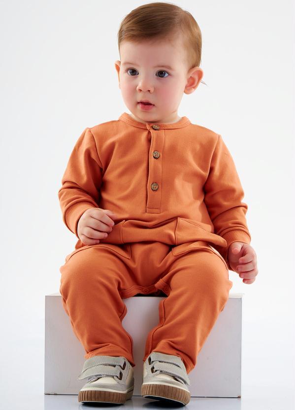 Macacão Nature Unissex Infantil Marrom - Up Baby Macacão Nature Unissex Infantil Marrom - Up Baby